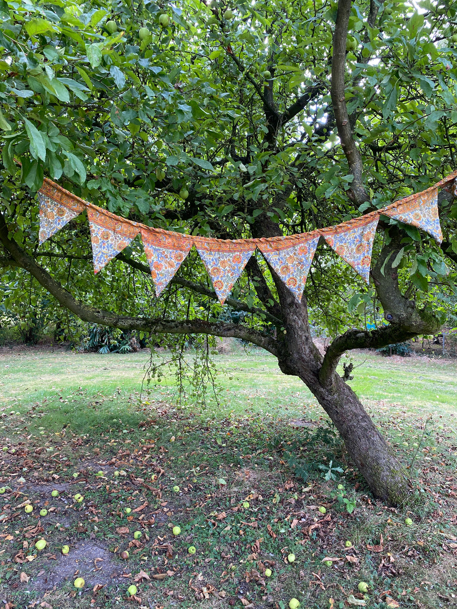 Bunting Orange Poppy – Dandelie