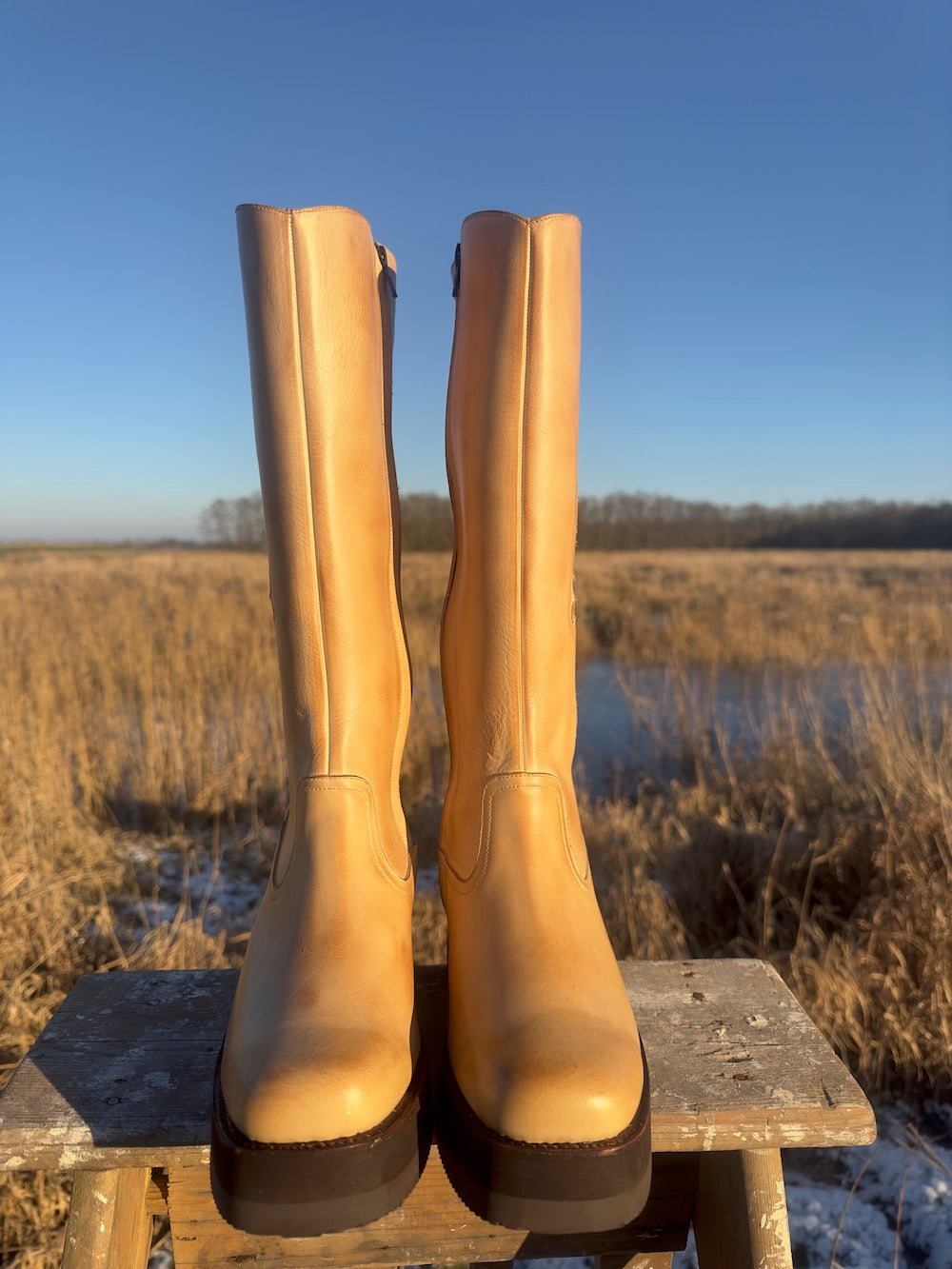 Platform Flower Boots Camel – Dandelie