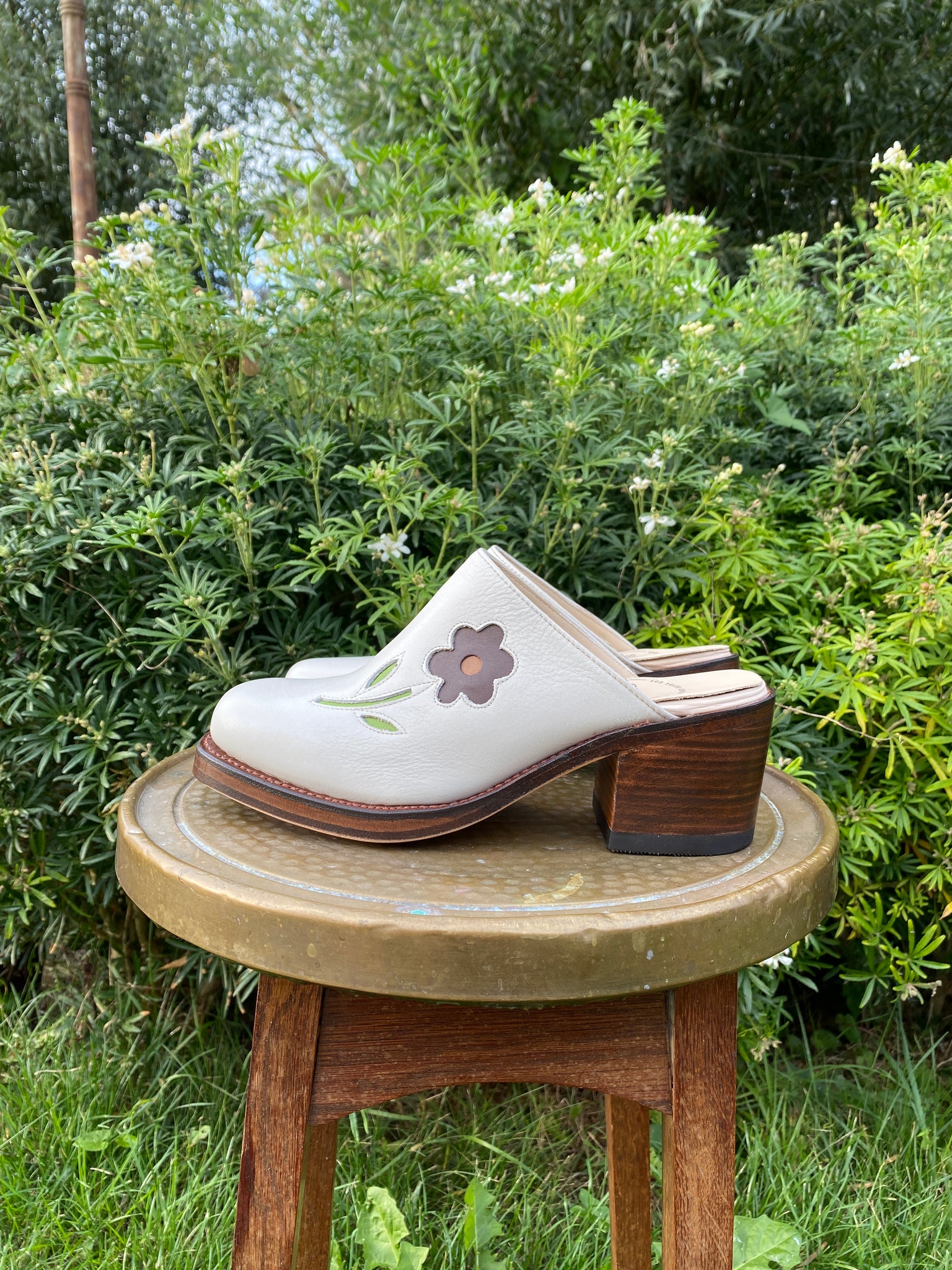 Flower Clogs Beige – Dandelie