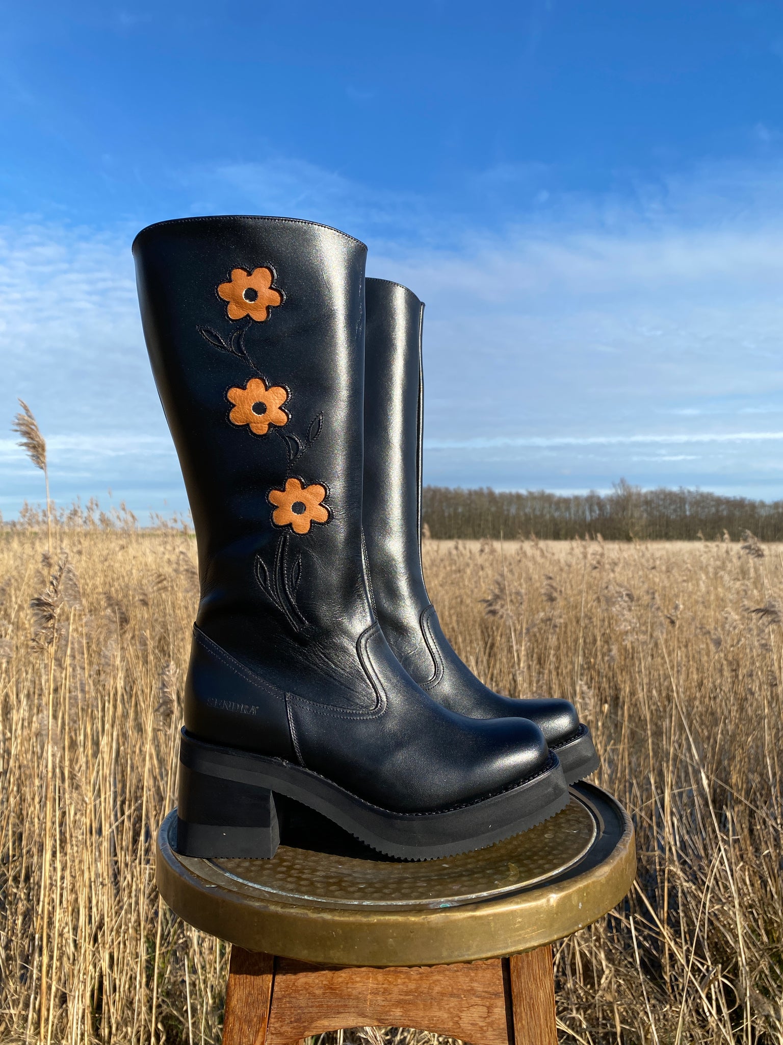 Platform Flower Boots Black – Dandelie